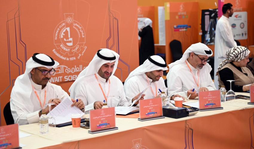 Faculty Members from Kuwait University's College of Engineering and ...